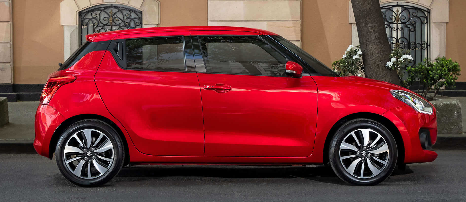 Suzuki Swift HB – Concesionario Hyundai Autama Motor