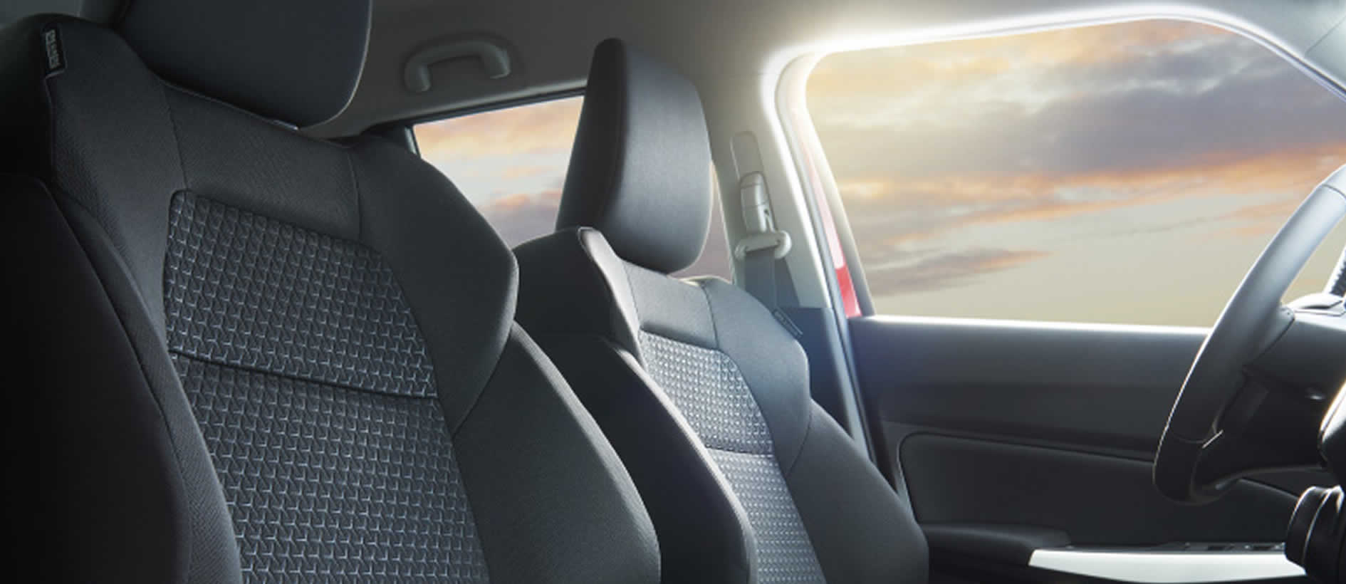 Suzuki Swift HB – Concesionario Hyundai Autama Motor